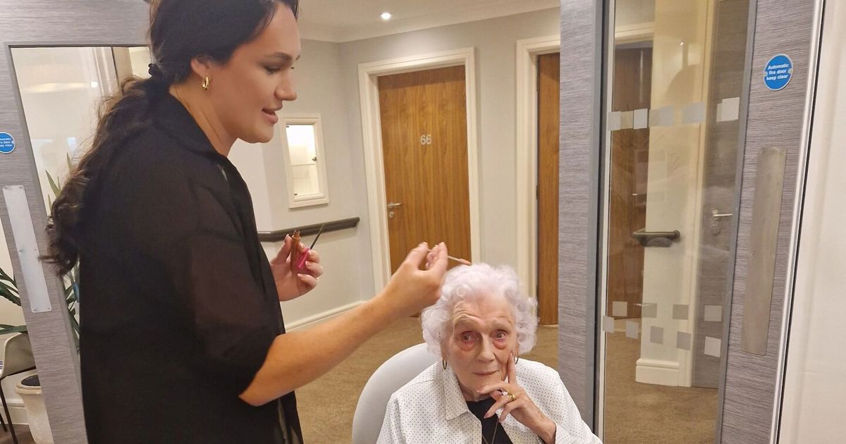 Joyce is made up with her new celebrity lookalike at Meryton Place