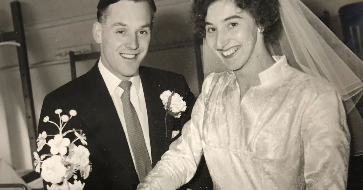 Love and Roses For Cofton Hackett Couple in their Anniversary